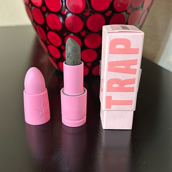 Jeffree Star | Makeup | Jeffree Star Nib Velvet Trap Lipstick So Jaded ...